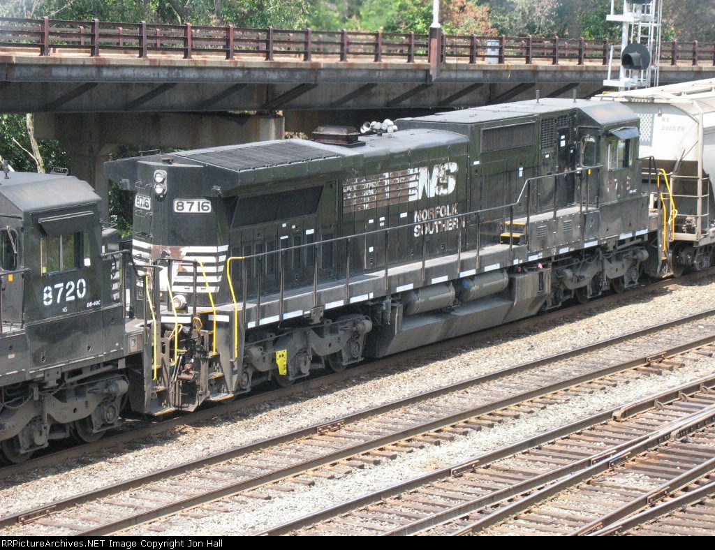 NS 8716